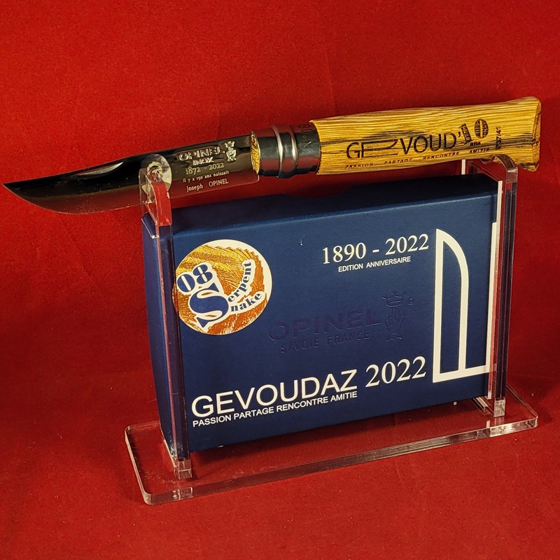 Présentoir en plexiglas pour 3 Opinels de collection, C3S