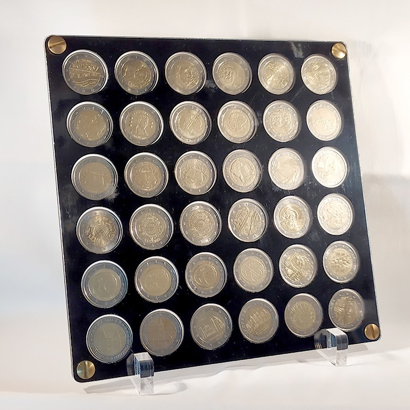 Plexiglas display for commemorative €2 coins